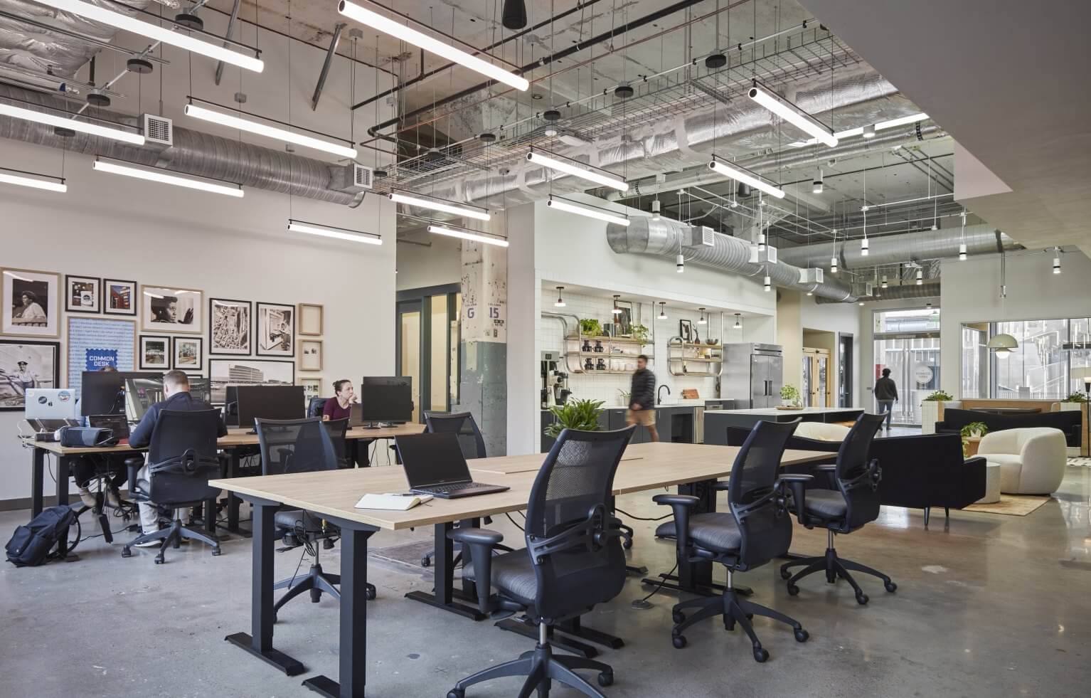 Common Desk | Corgan