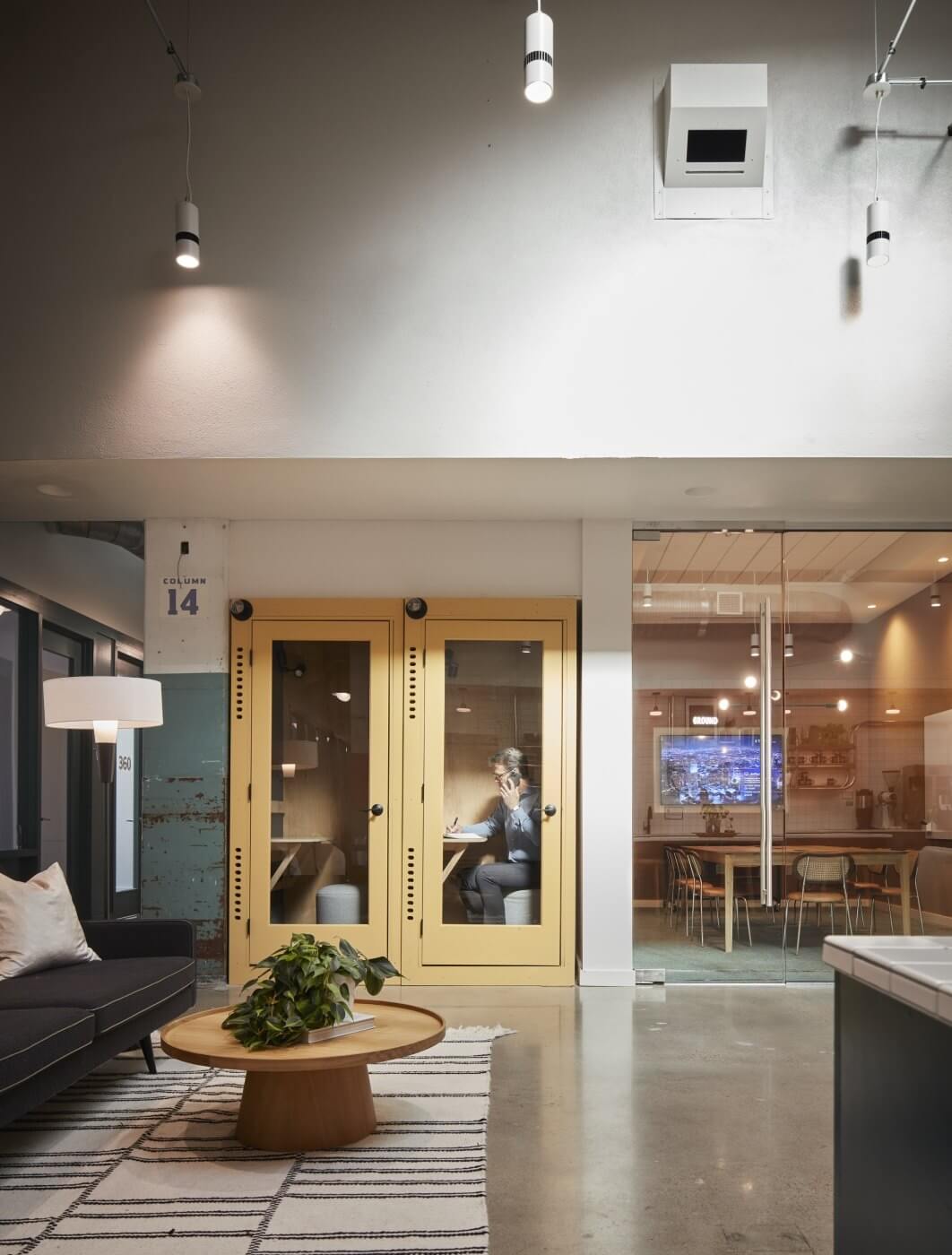 Common Desk | Corgan